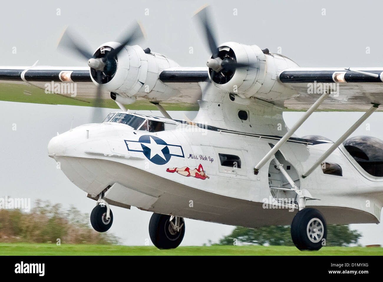 Catalina amphibious flying boat touches down hi-res stock photography ...