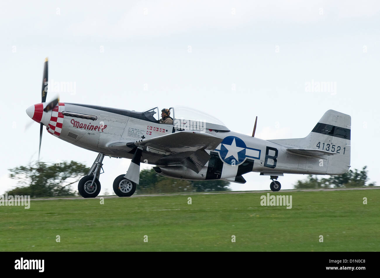 P 51 mustang wwii hi-res stock photography and images - Alamy