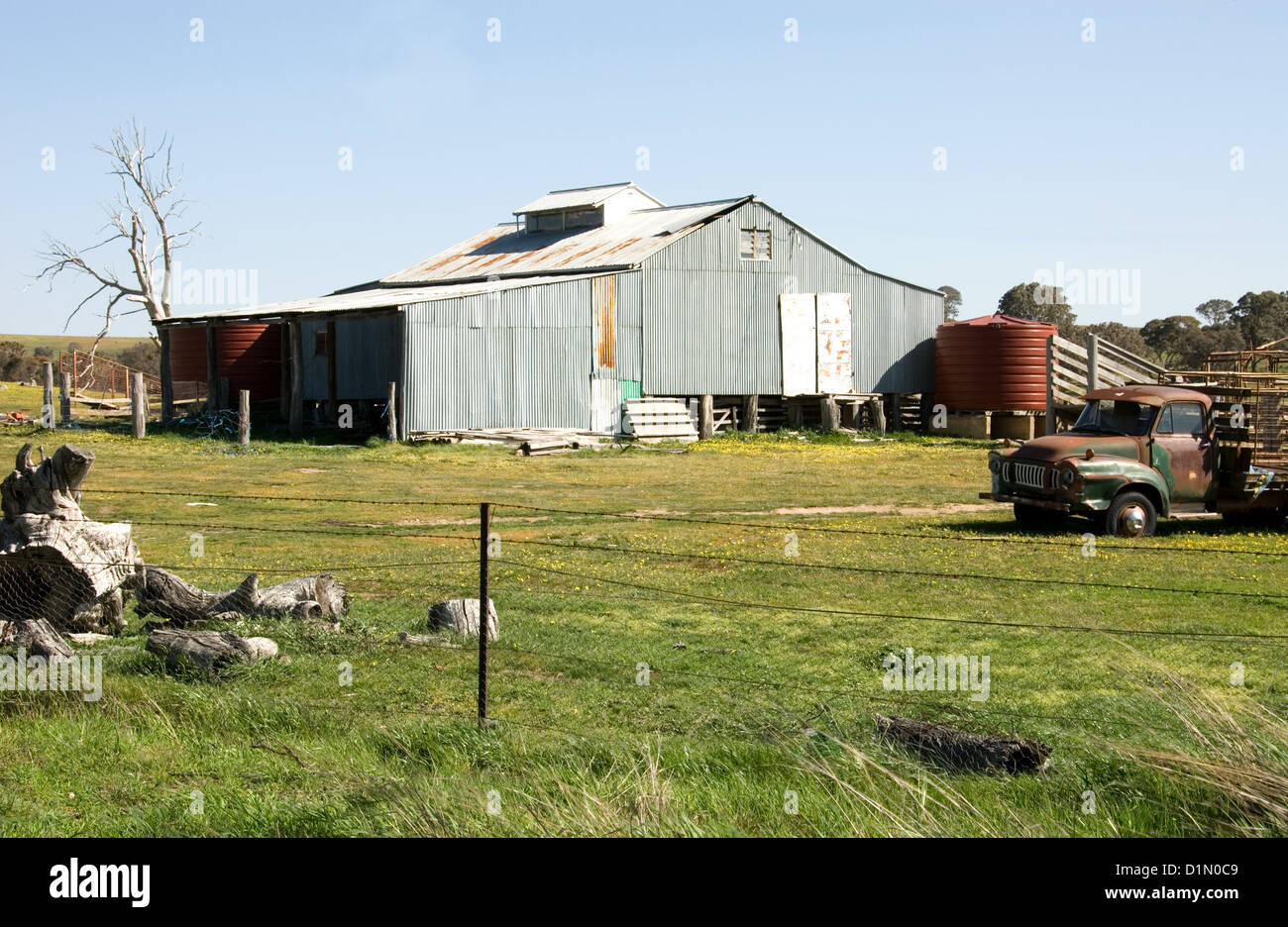 An Old Shearing Shed Stock Photo - Alamy