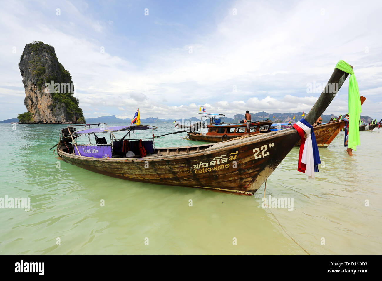 Long tail boat hi-res stock photography and images - Alamy