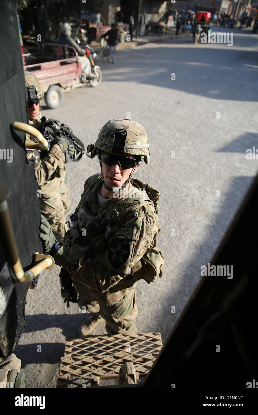 U.S. Army personnel from Provincial Reconstruction Team (PRT) Farah ...