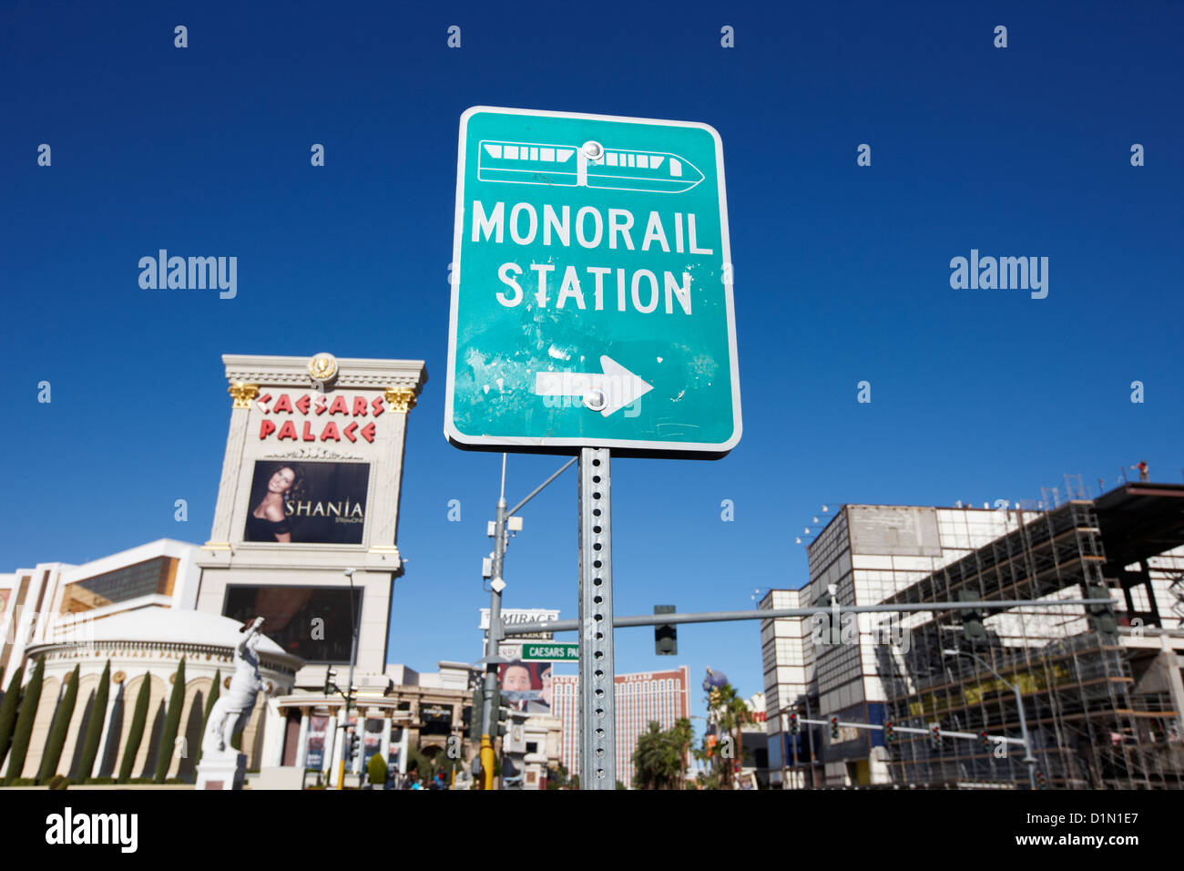 Monorail station hi-res stock photography and images - Alamy