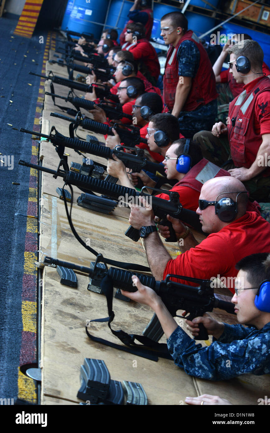 16 rifles hi-res stock photography and images - Alamy