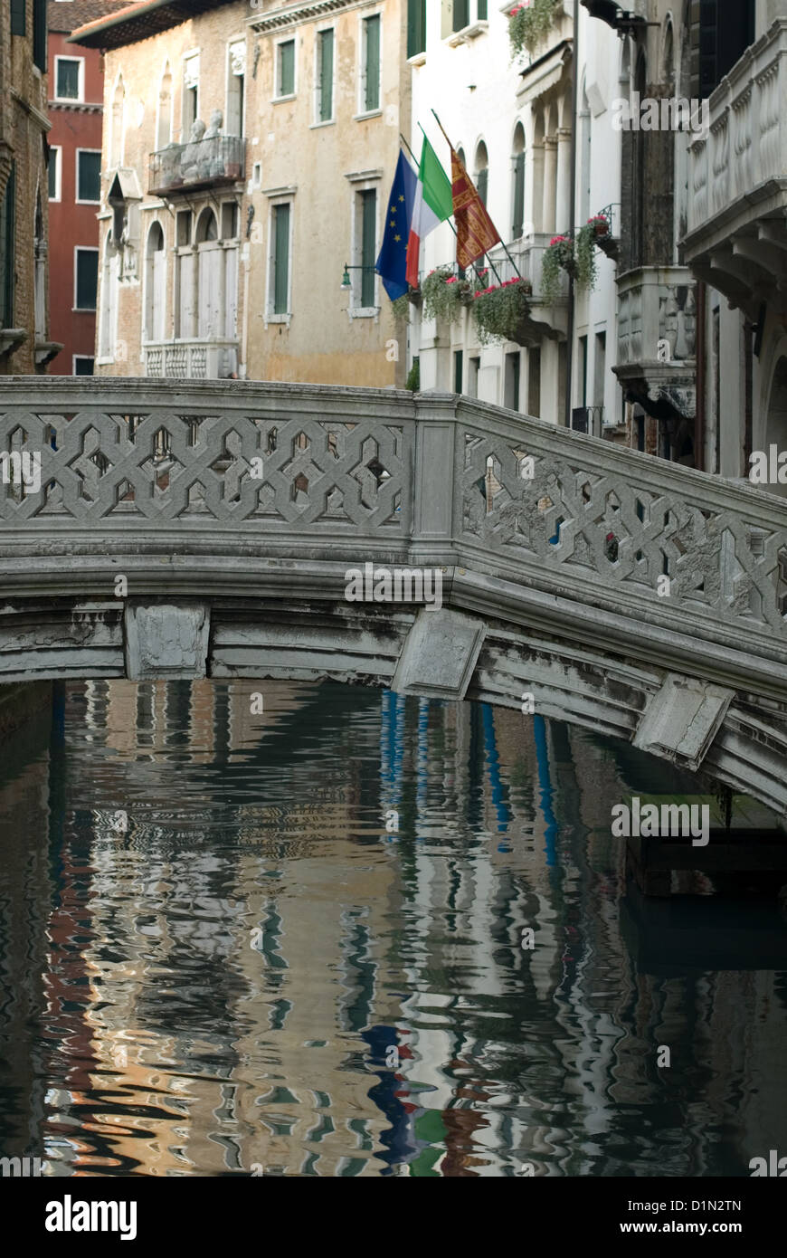 Foot bridge venice hi-res stock photography and images - Alamy
