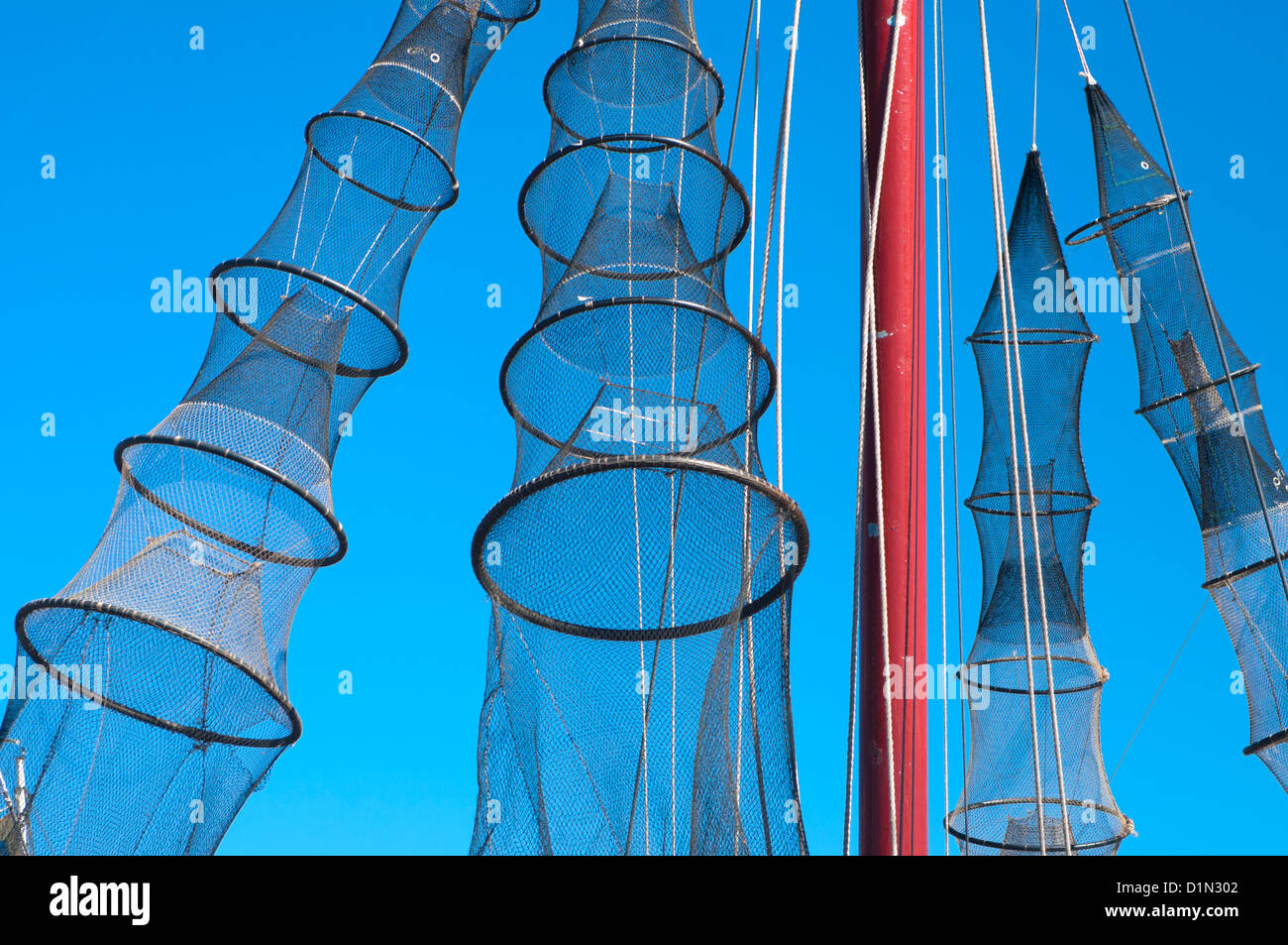 Fish net trawler catch hi-res stock photography and images - Alamy