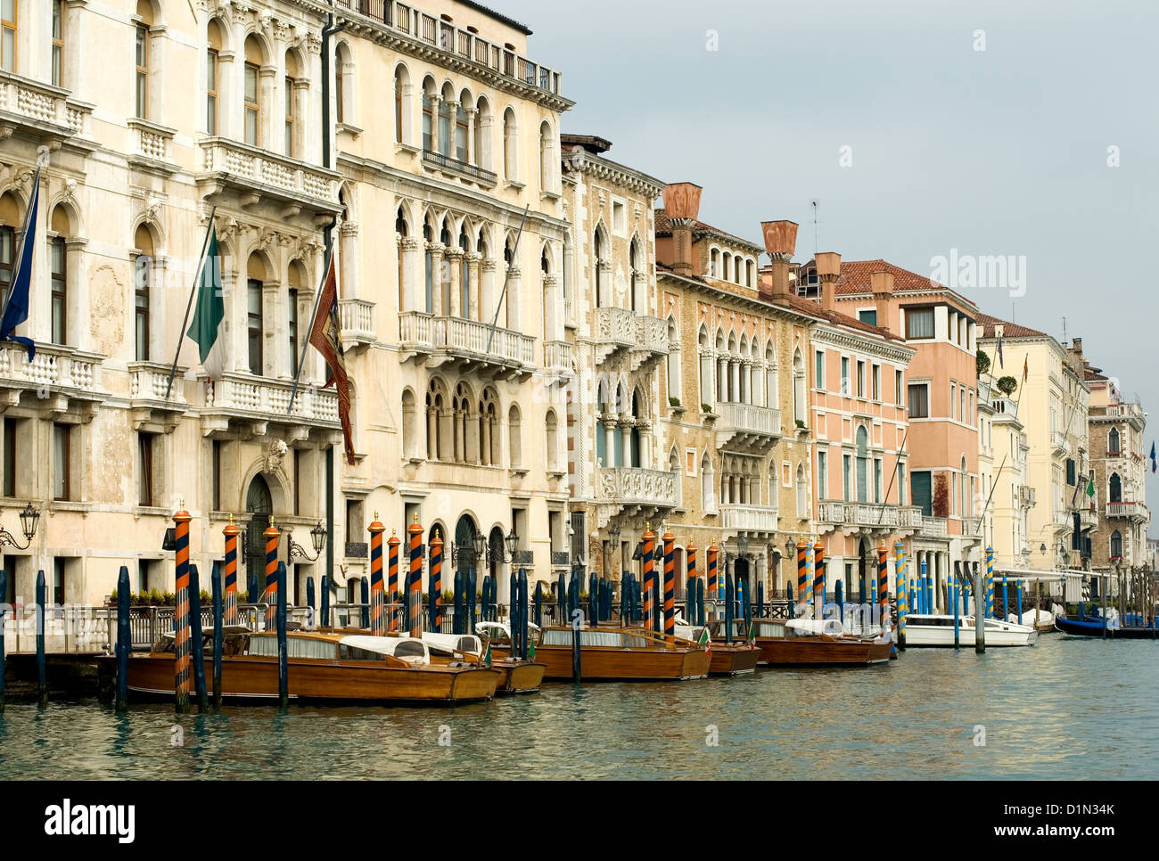 Venice italy water waterway hi-res stock photography and images - Alamy