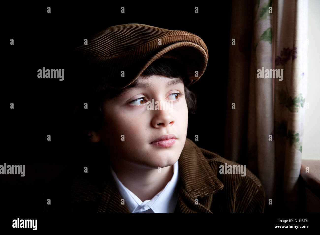 Victorian boy cap costume hi-res stock photography and images - Alamy