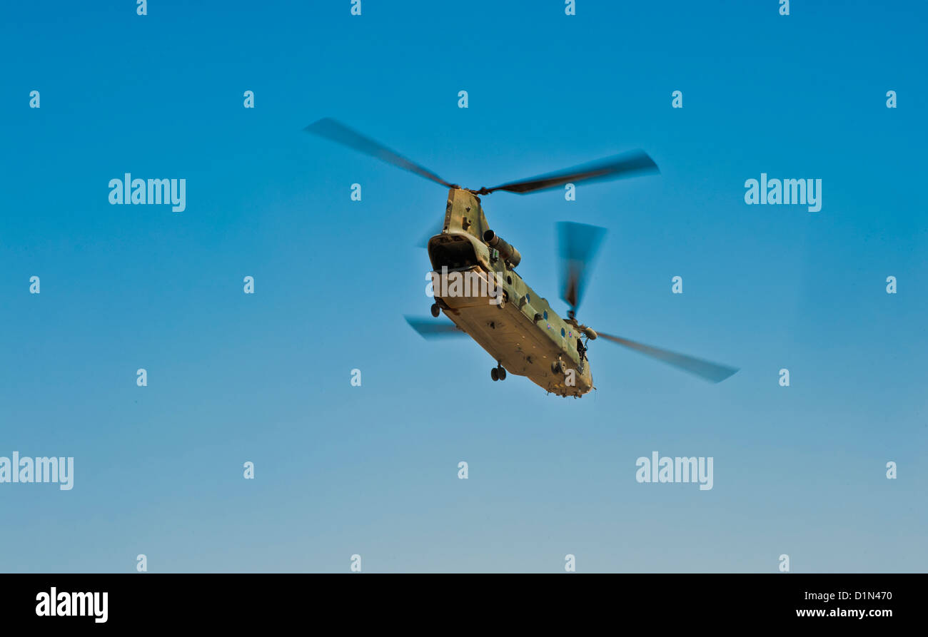 Chinook helicopter afghanistan hi-res stock photography and images - Alamy