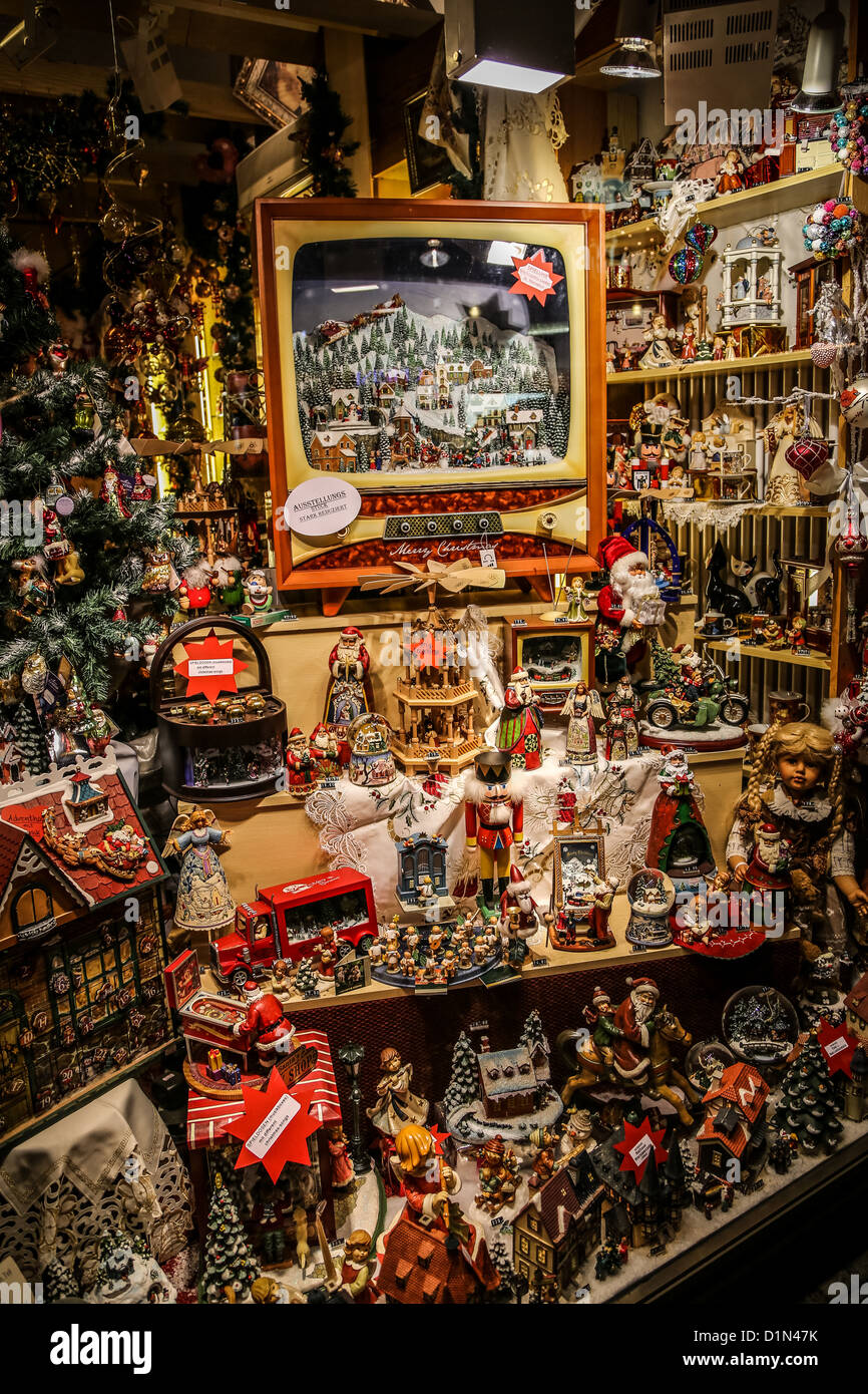 Munich window display hi-res stock photography and images - Alamy