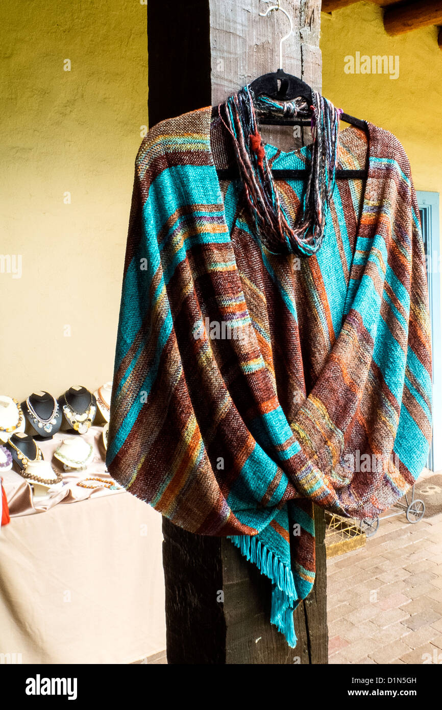 Woven wrap hi-res stock photography and images - Alamy