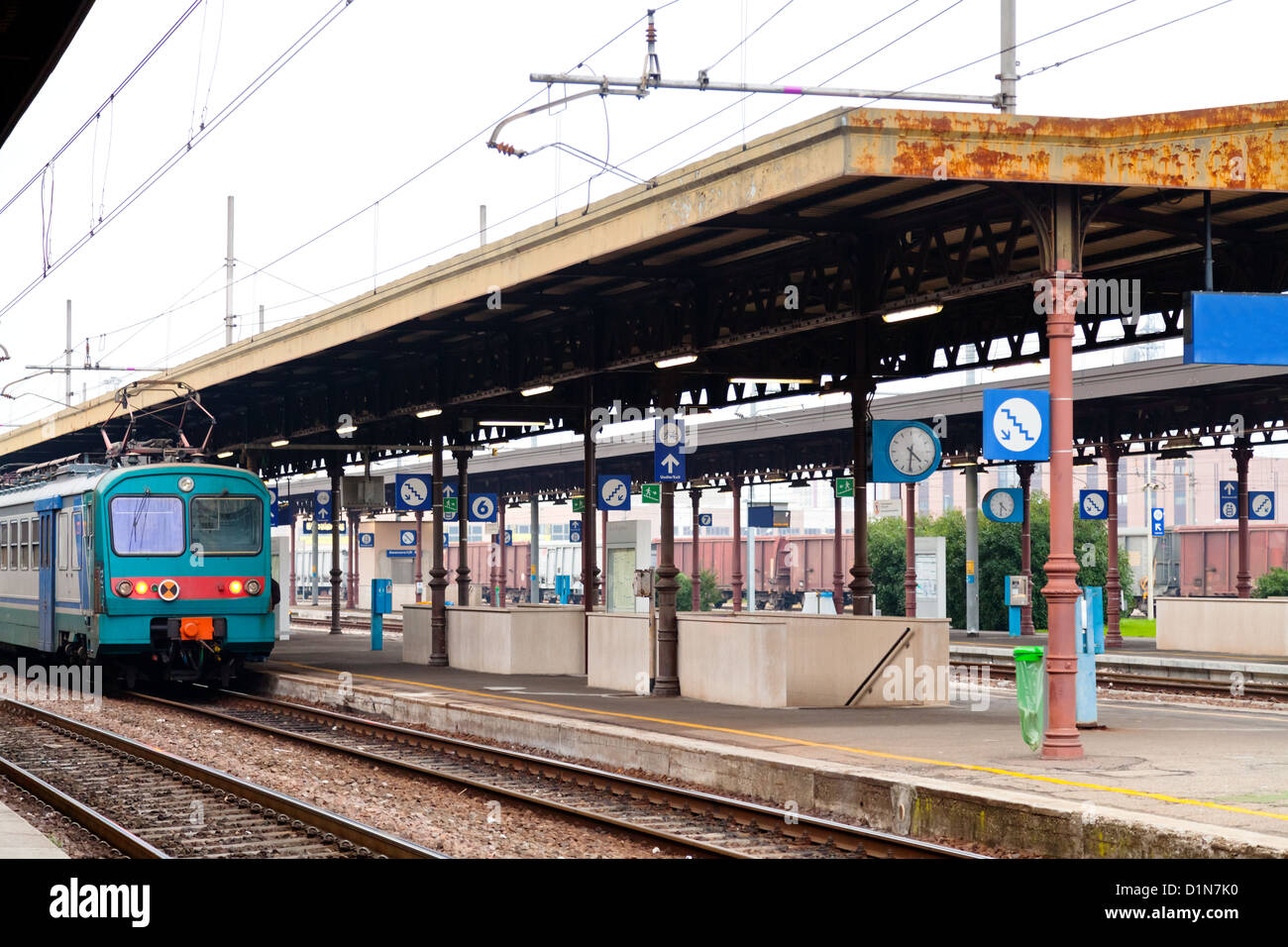 train on railway platform in autumn day Stock Photo - Alamy
