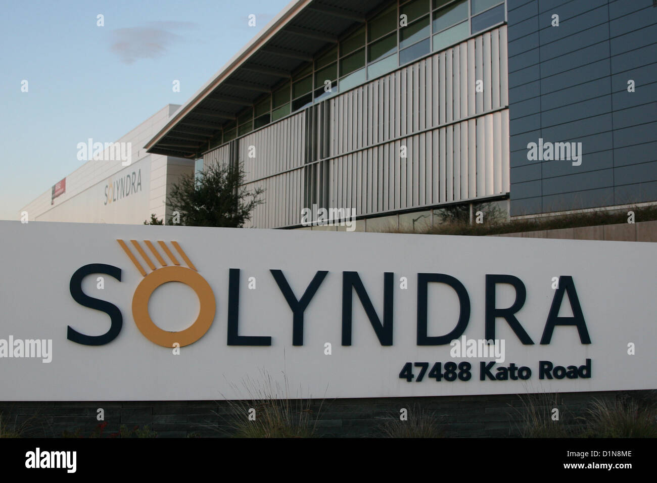 Solar panel manufacturing u s hi-res stock photography and images - Alamy