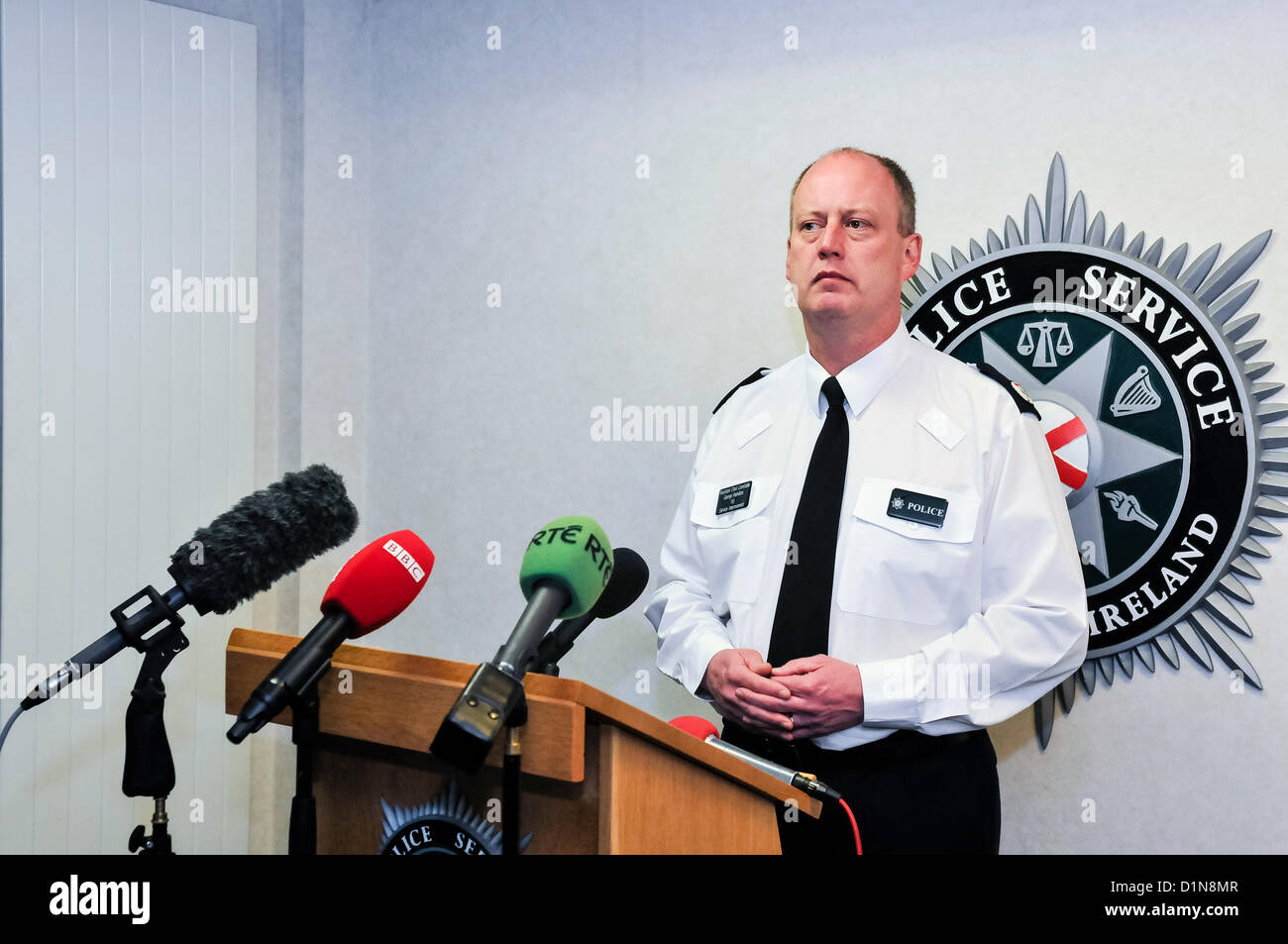 Police service northern ireland badge hi-res stock photography and ...