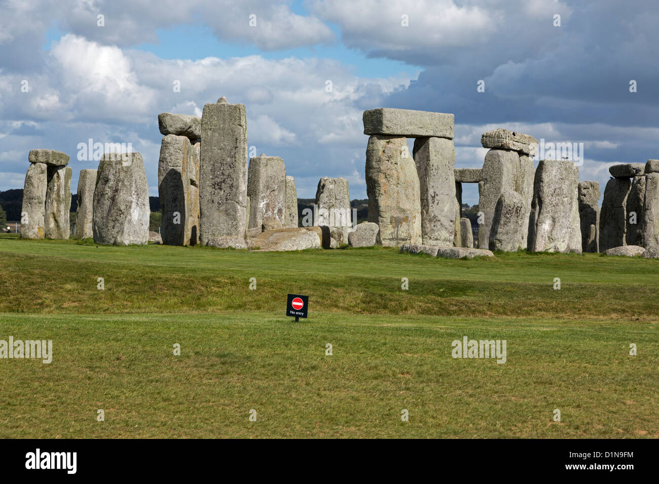 Stonehenge keep out no entry sign Stock Photo - Alamy