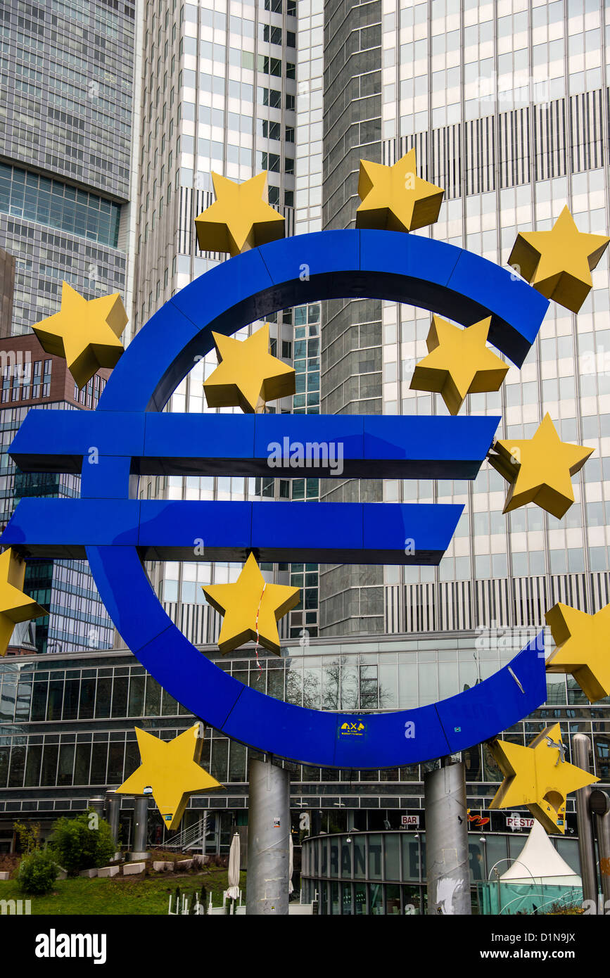 The euro sculpture is hi-res stock photography and images - Alamy