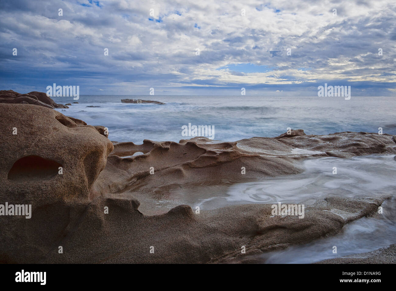 Dark storm sea rocks hi-res stock photography and images - Alamy