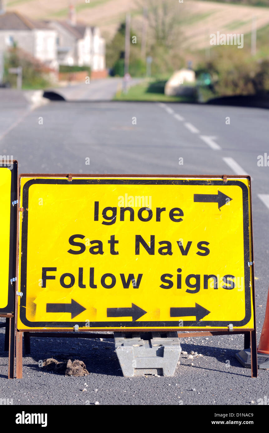 Sat nav warning sign signs hi-res stock photography and images - Alamy