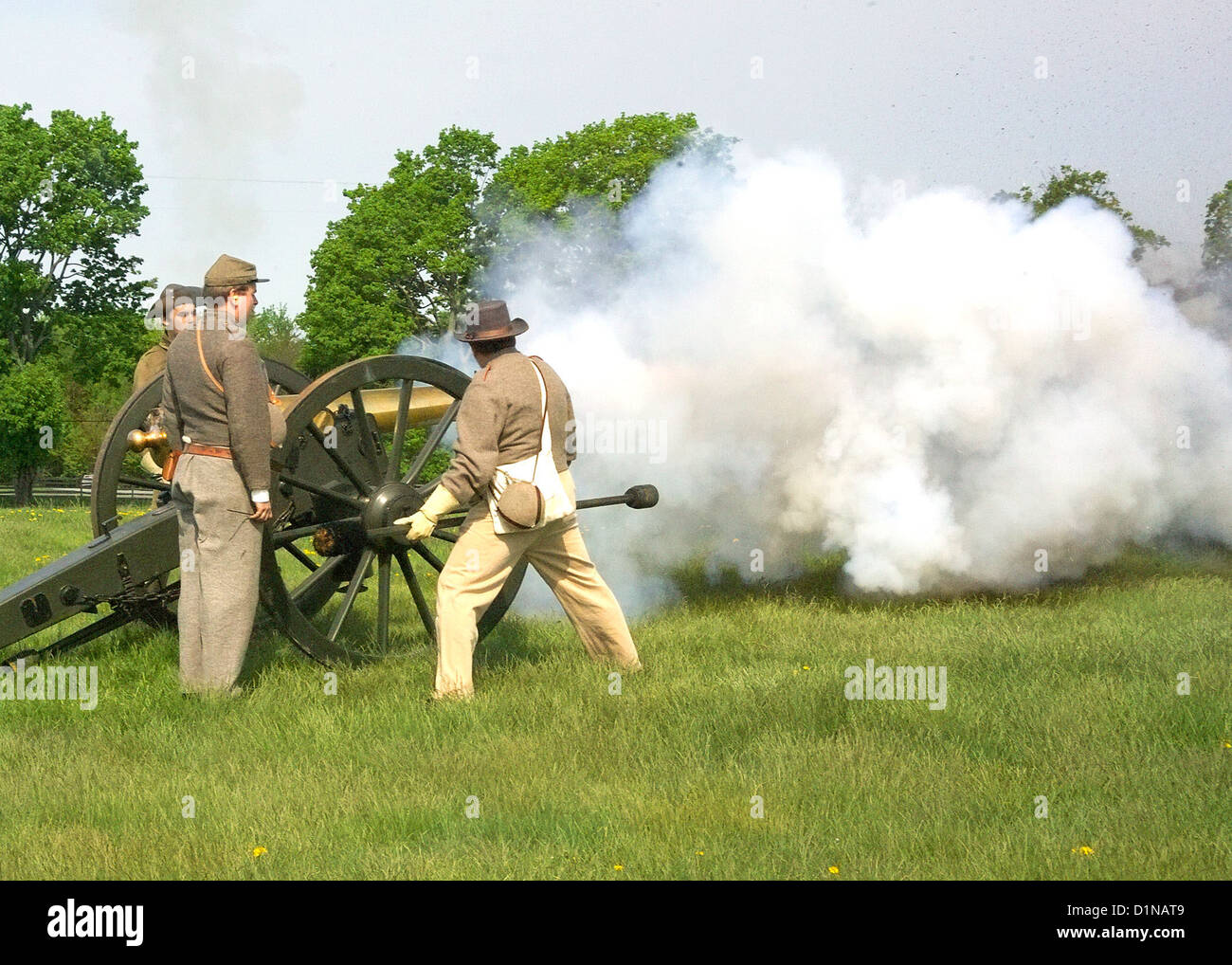 Firing Artillery High Resolution Stock Photography and Images - Alamy