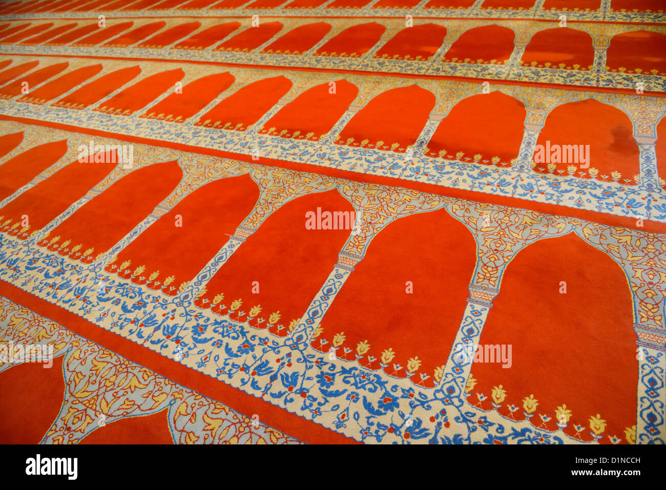 Mosque carpet hi-res stock photography and images - Alamy