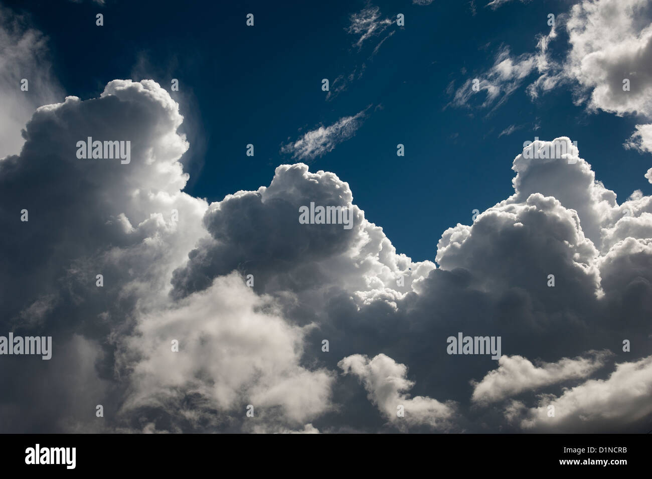 Stratocumulus cloud formation sky hi-res stock photography and images ...