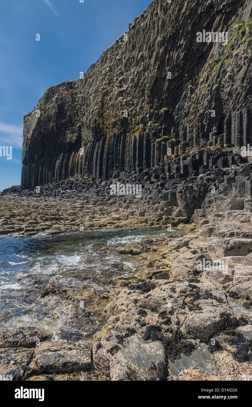 Basalt columns by fingals cave hi-res stock photography and images - Alamy