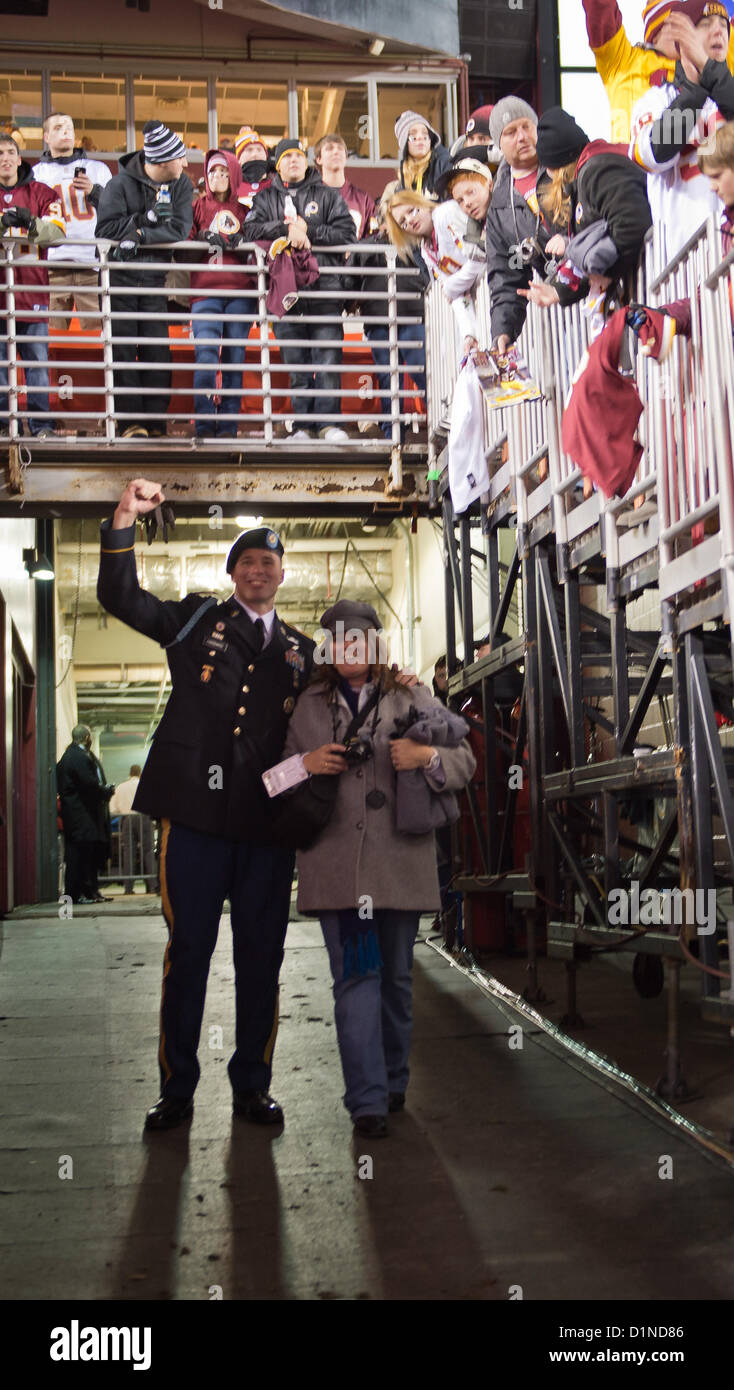 U.S. Army Staff Sgt. Shawn Hibbard and his wife stand in the Washington ...