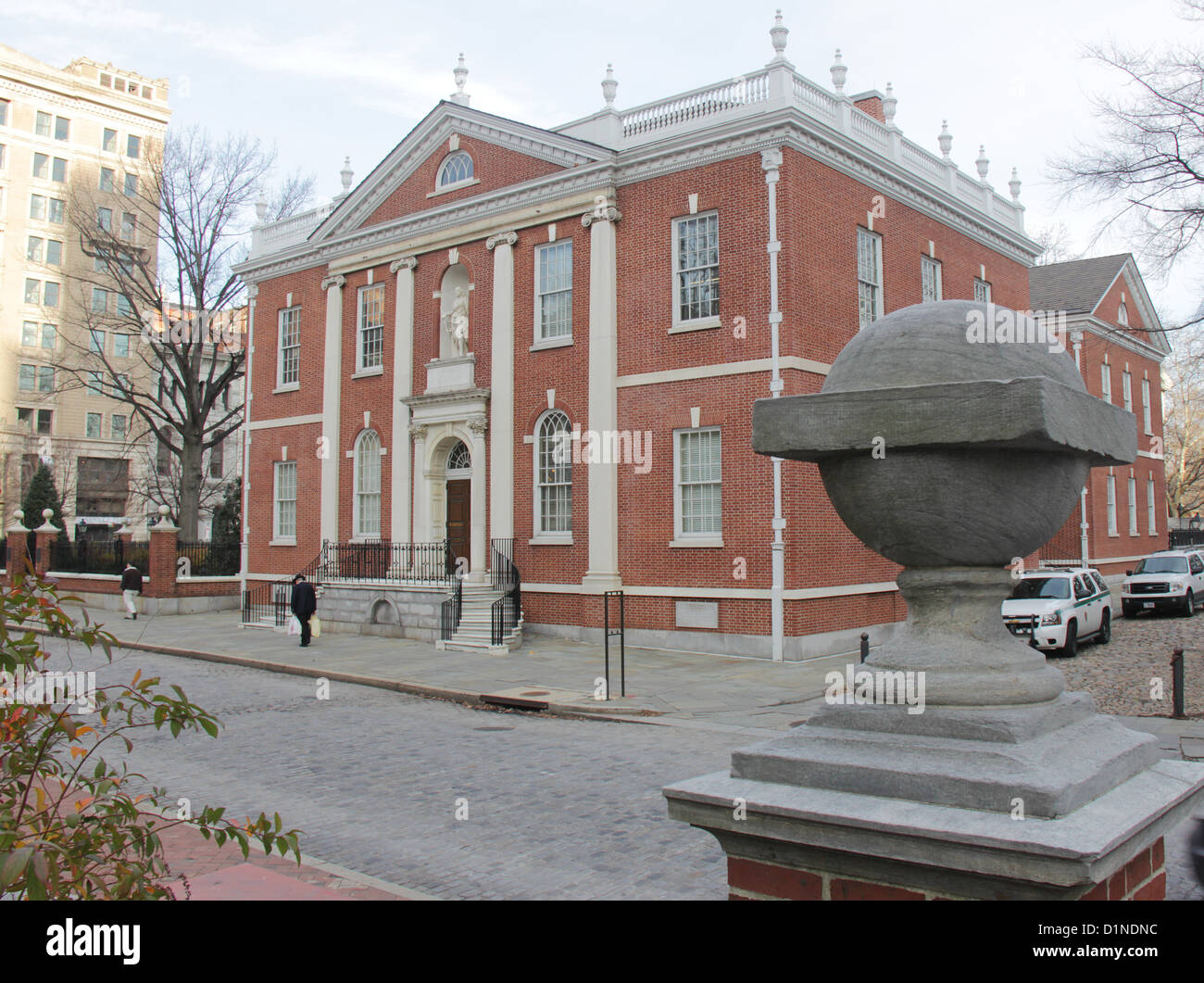American philosophical society library hi-res stock photography and ...
