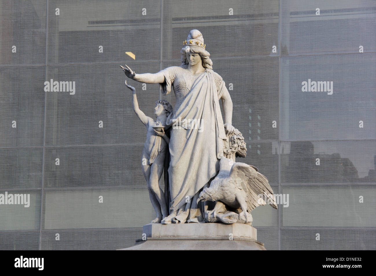 Statue in front of the National Museum of American Jewish History in ...