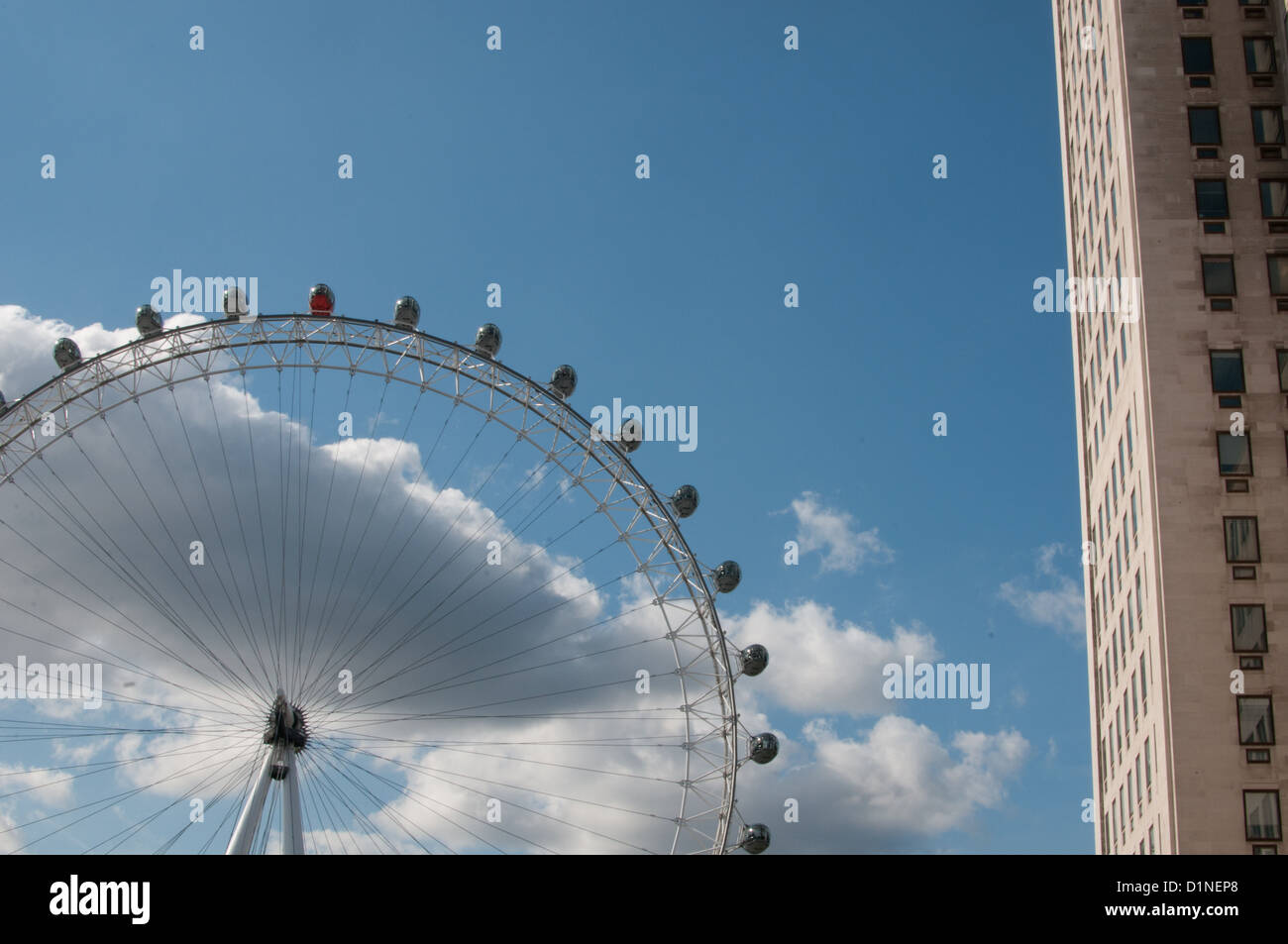 Millenium Wheel and office block Stock Photo - Alamy