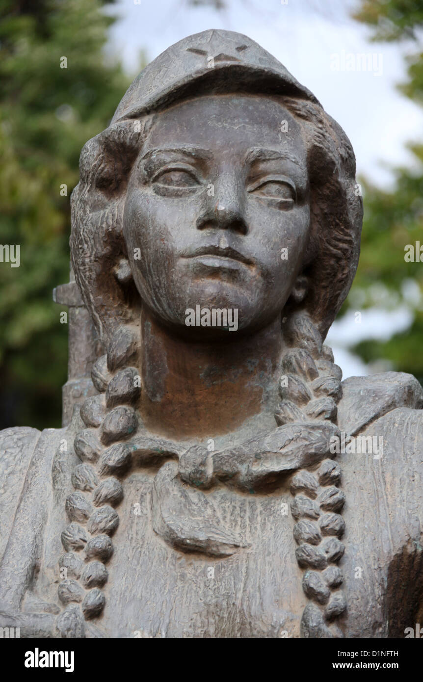 Communist era sculpture hi-res stock photography and images - Alamy Communist era sculpture hi-res stock photography and images - Alamy