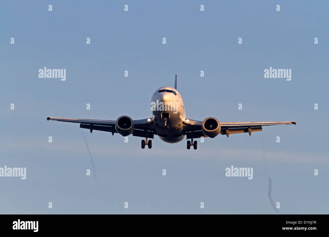 Airplane aircraft hi-res stock photography and images - Alamy