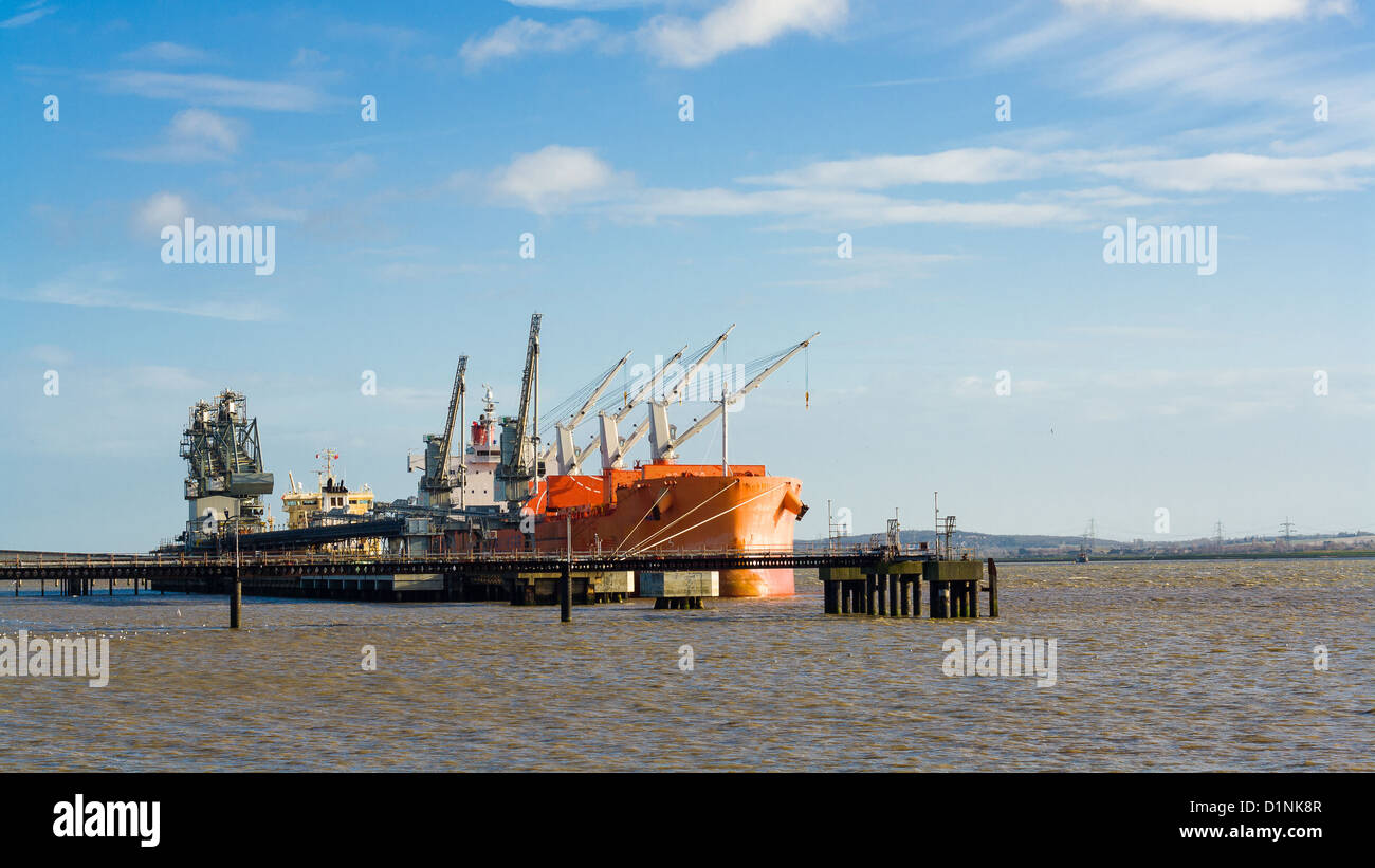 dockside cranes unloading ship on river thames Stock Photo - Alamy