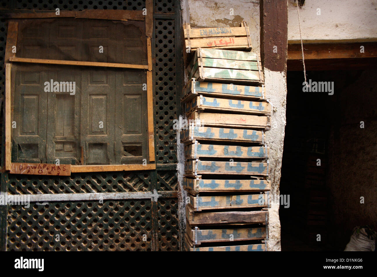 Packing boxes in a souk, Fez, Morocco Stock Photo - Alamy