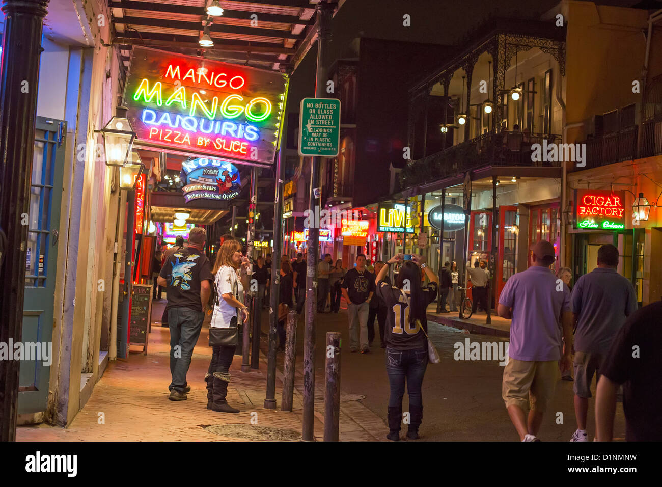 New orleans bourbon street bar hi-res stock photography and images - Alamy