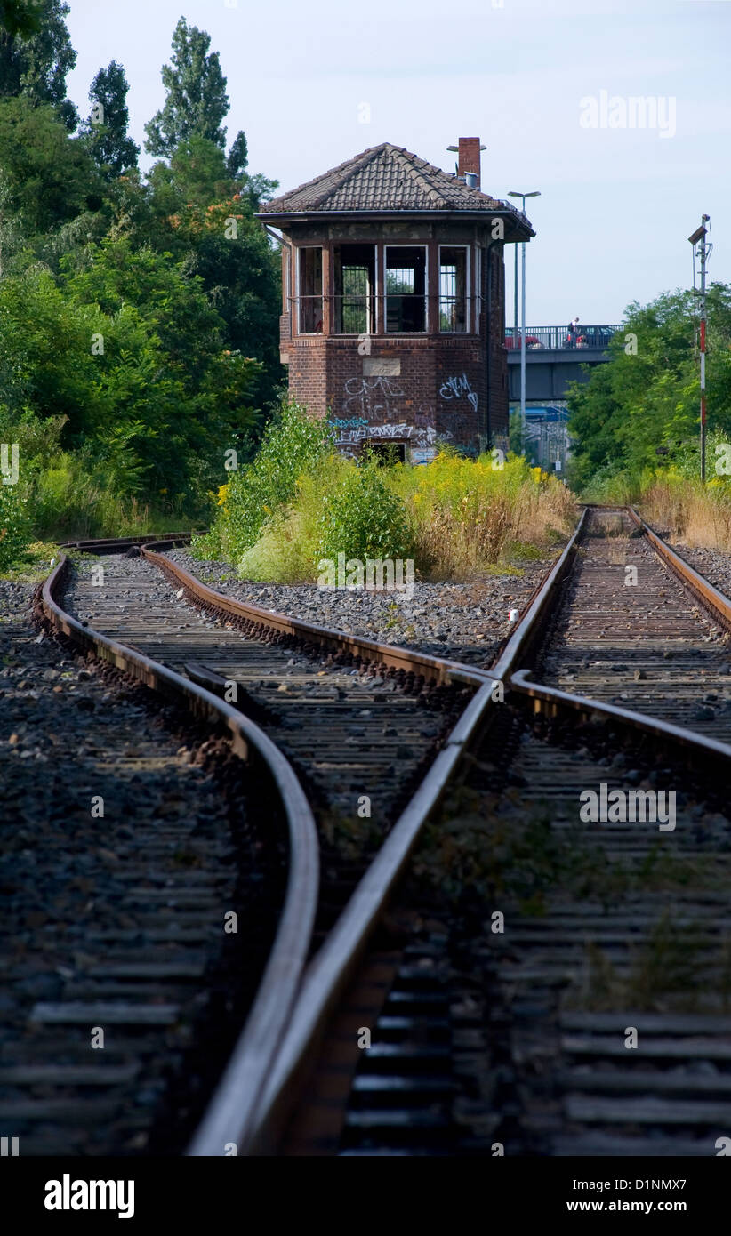 Disused signal box hi-res stock photography and images - Alamy