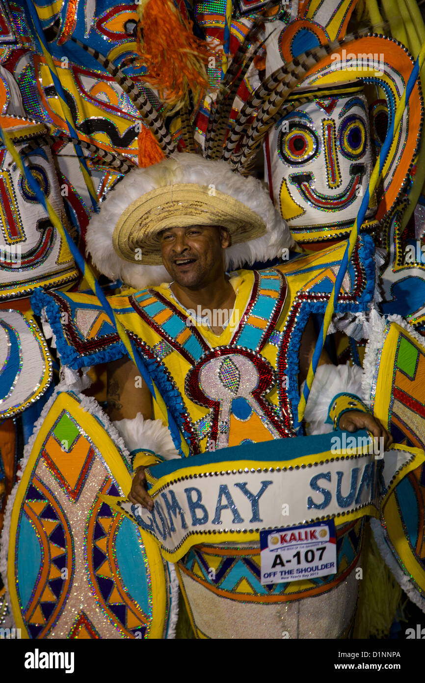 Bahamas junkanoo parade costume hi-res stock photography and images - Alamy