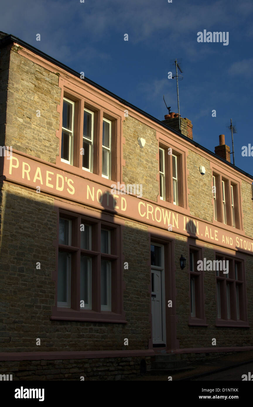 The Crown Inn in Grendon Northamptonshire Stock Photo - Alamy