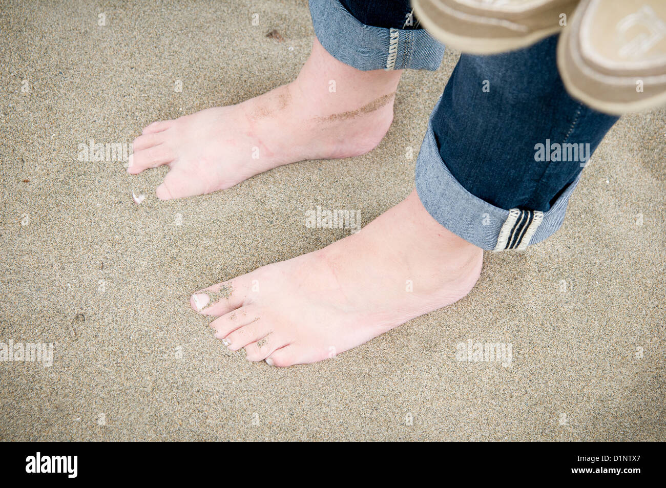 Female toes beach High Resolution Stock Photography and Images - Alamy