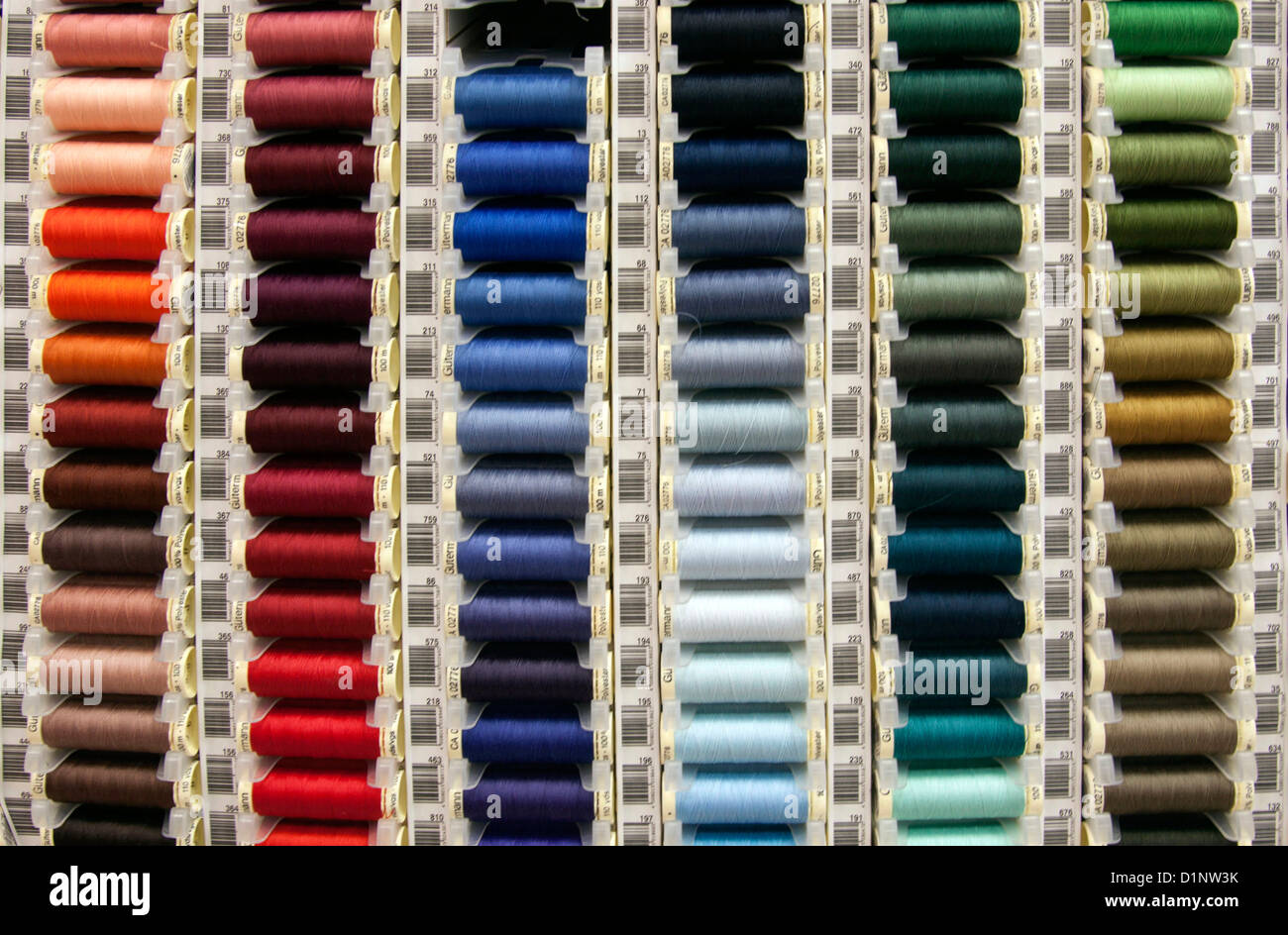 Thread by line hi-res stock photography and images - Alamy