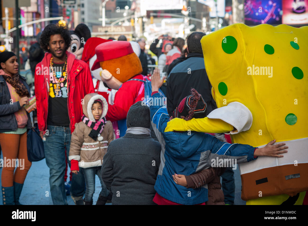 Costumed characters in times square hi-res stock photography and images ...