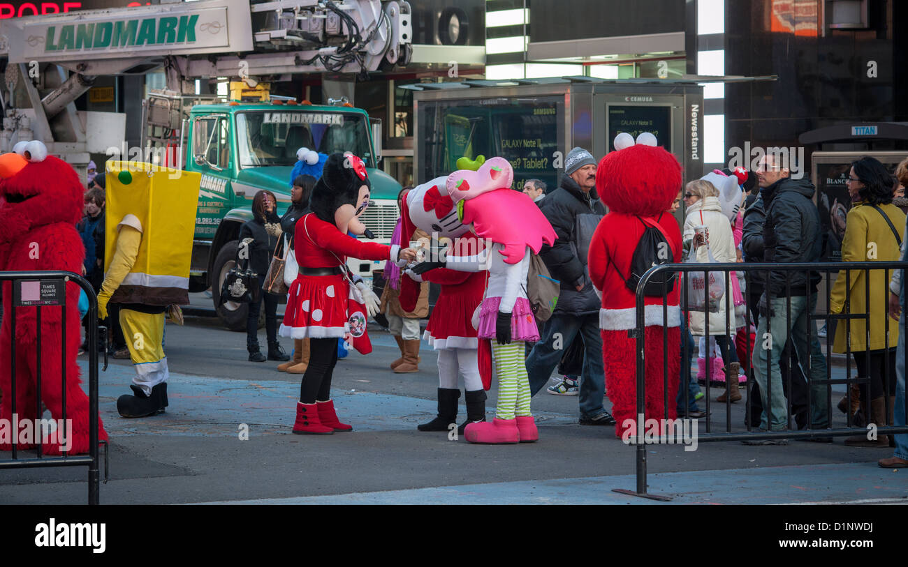 Cartoon characters times square manhattan hi-res stock photography and ...