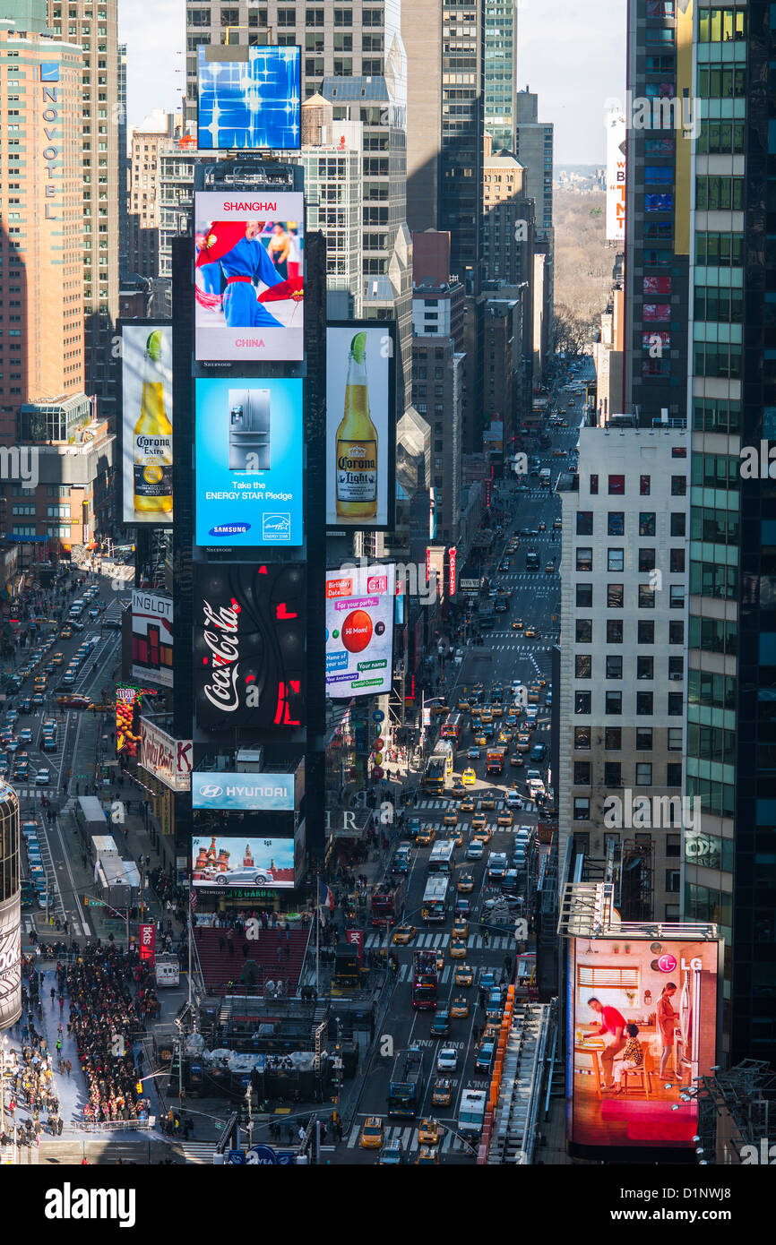 Crowds of people in Times Square on Sunday, December 30, 2012 getting ...