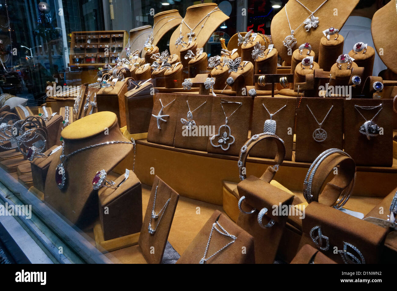 The Diamond District is an area of New York City located on West 47th ...