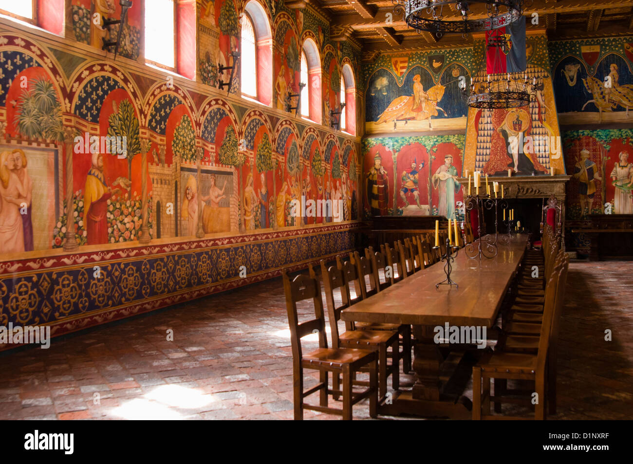 Castello di amorosa hi-res stock photography and images - Alamy