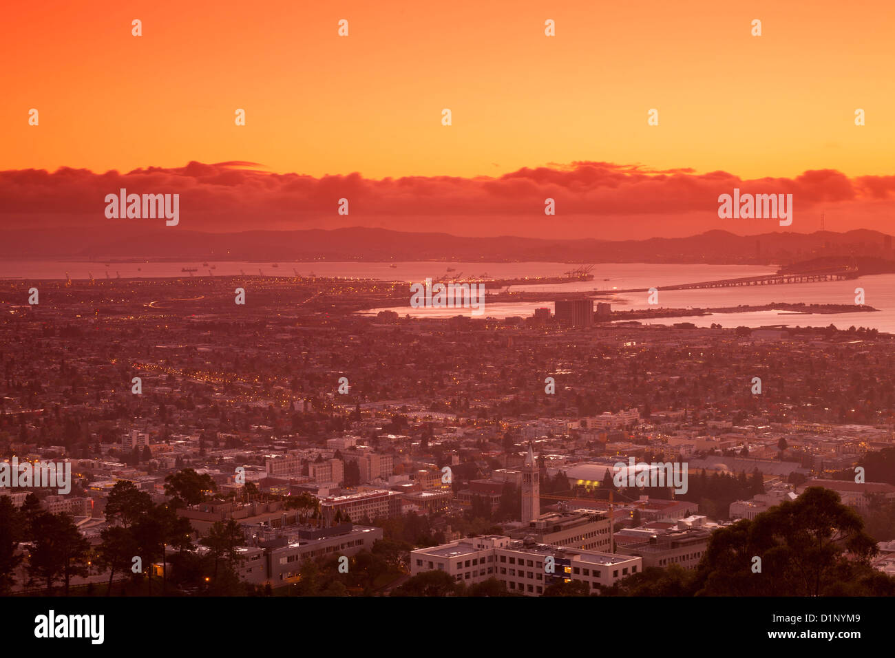 UC Berkeley Campus, The East Bay Skyline Stock Photo - Alamy