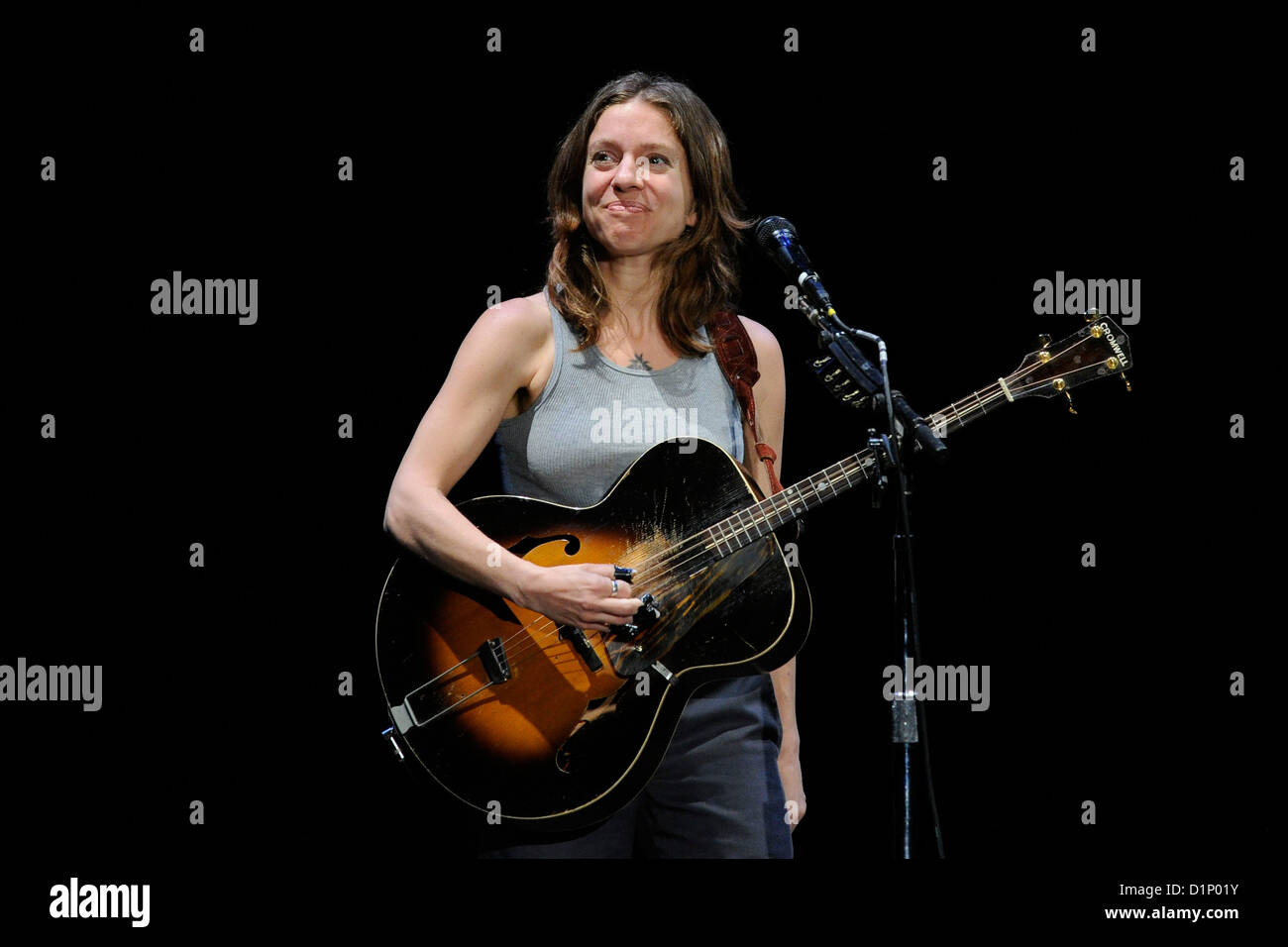 Ani difranco hi-res stock photography and images - Alamy