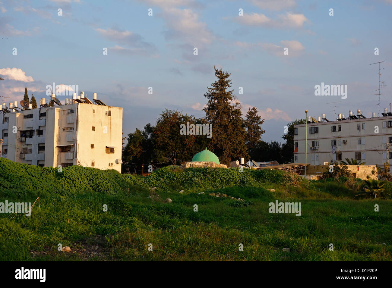Residential view in the town of Ramle in Israel Stock Photo - Alamy