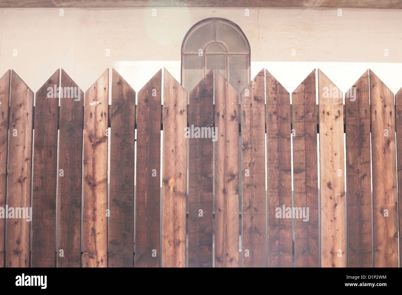 Fence white wall symmetry hi-res stock photography and images - Alamy