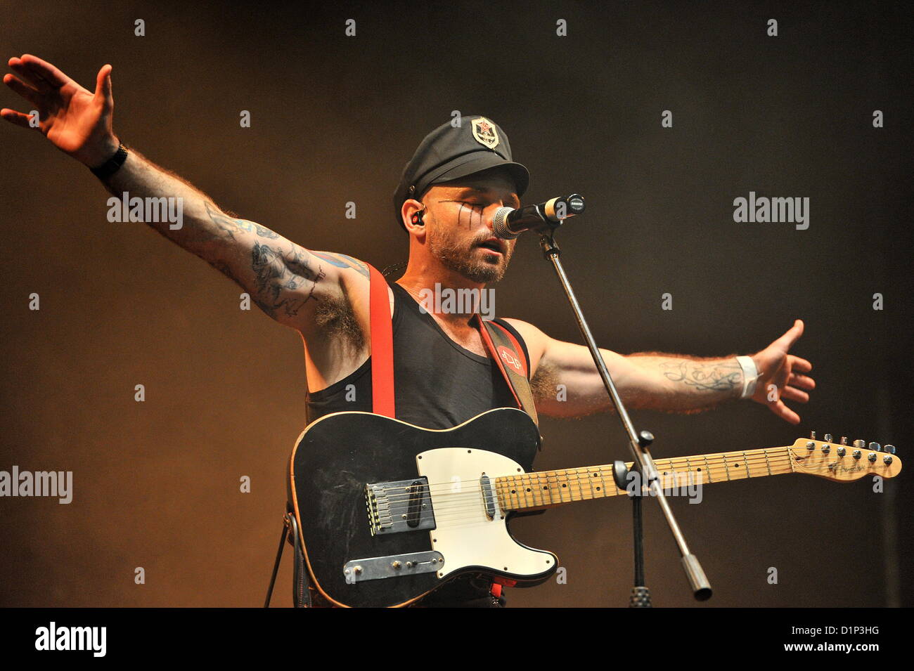 PORT ELIZABETH, SOUTH AFRICA: Kahn Morbee, lead signer of The ...