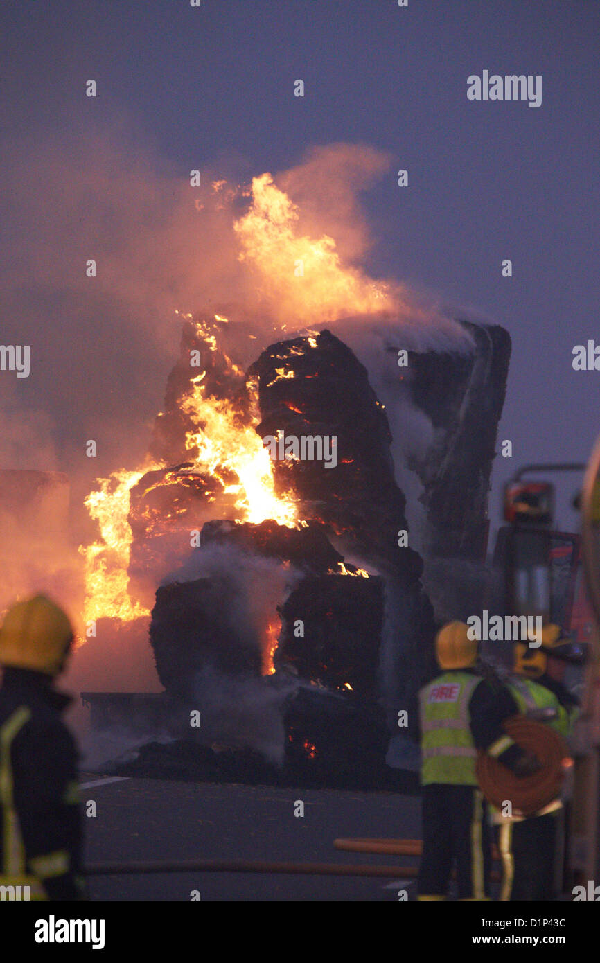 Fire fighters lorry hi-res stock photography and images - Alamy